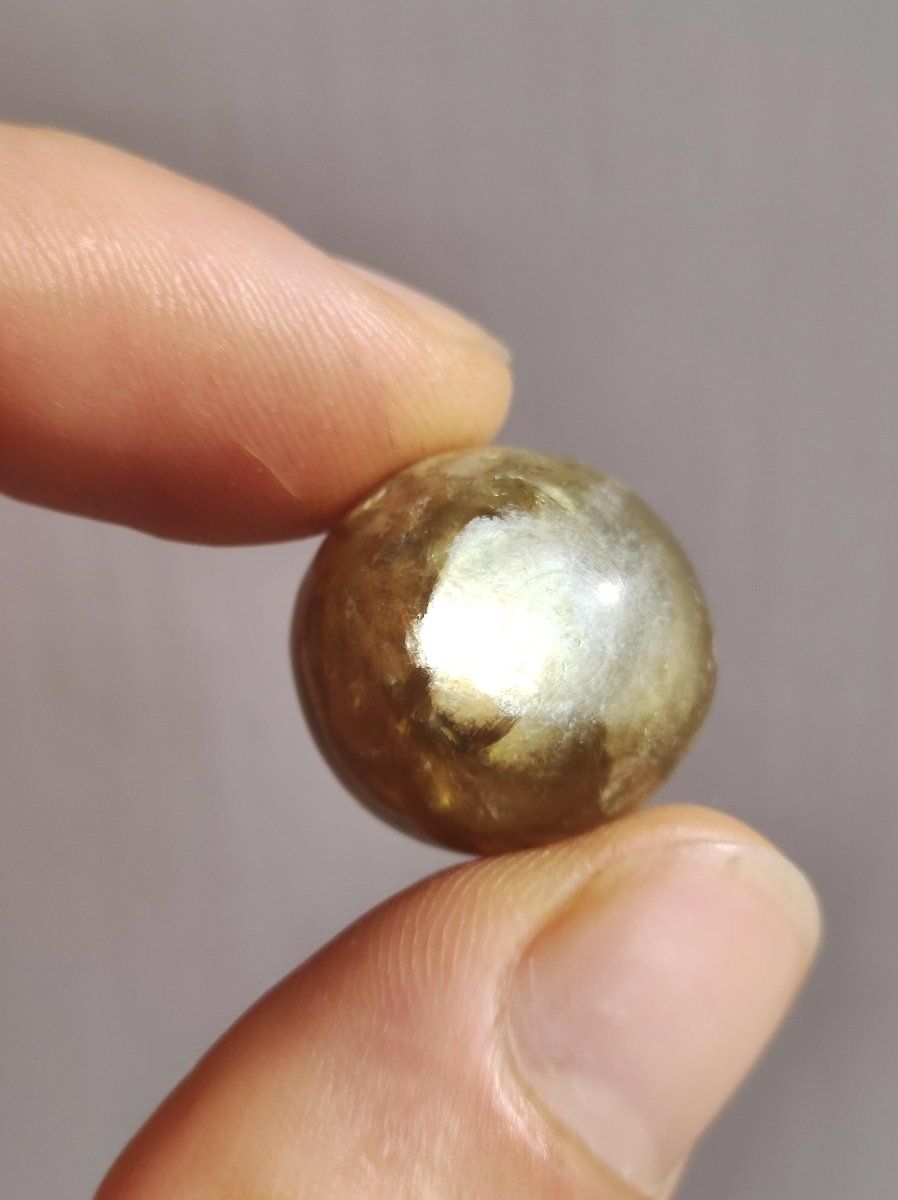 Muskovit / Golden Mica Glimmer - Edelstein Kugel gelb Natur Heilstein ...